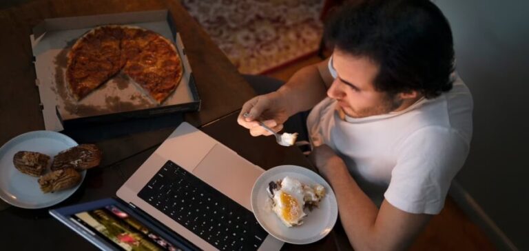 Snacking and Emotional Eating: Managing Cravings and Stress